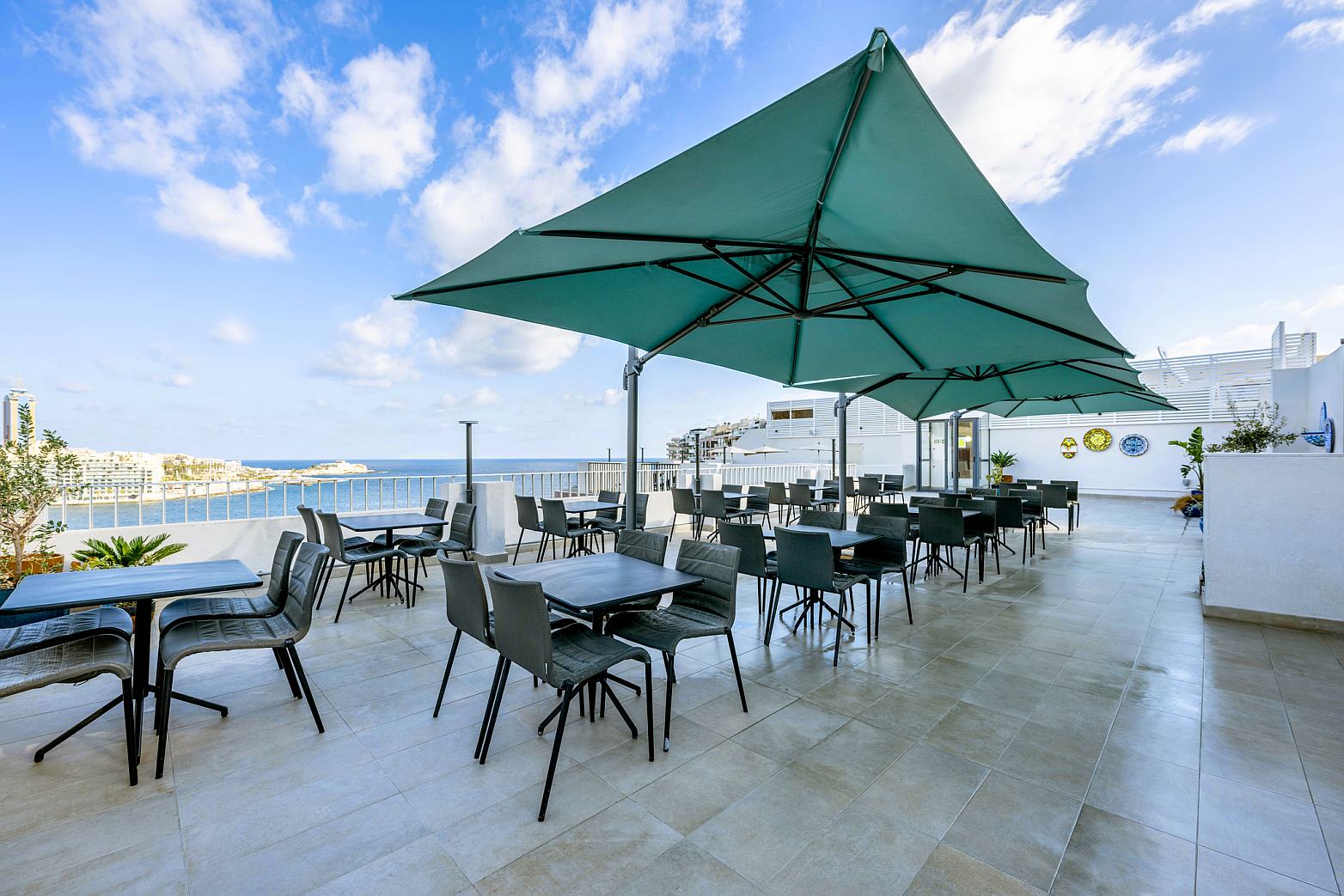Rooftop Pool Bar | Plaza Hotels | Sliema Hotel | Hotel in Malta ...