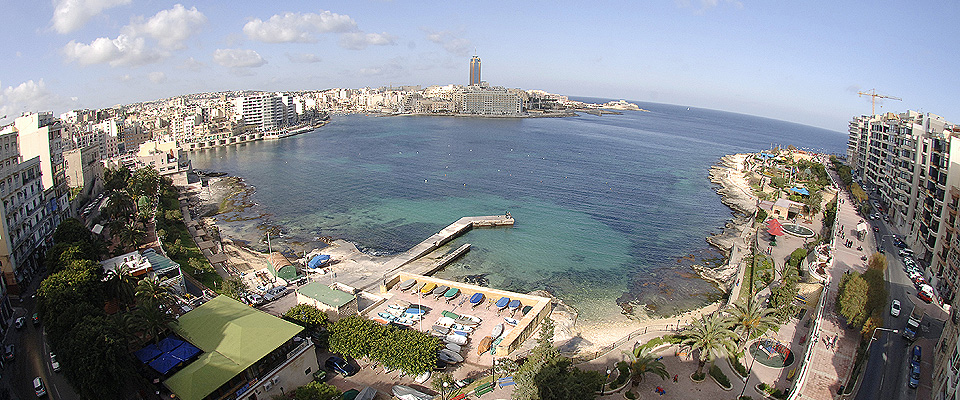 Rooftop Pool Bar | Plaza Hotels | Sliema Hotel | Hotel in Malta ...